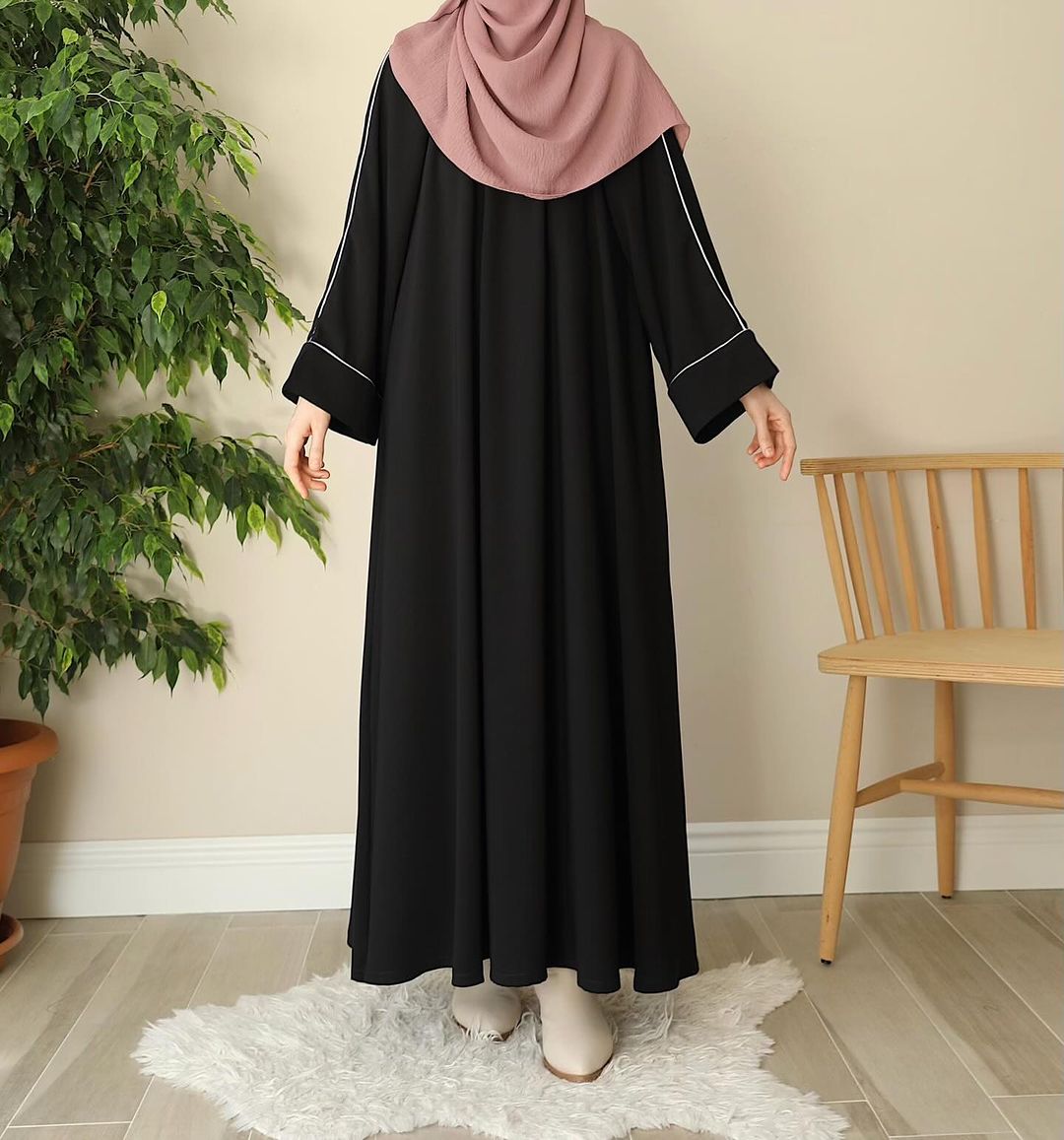 Classic Matte Front Close With Piping Abaya-( A Line) – The Hijab Spirit